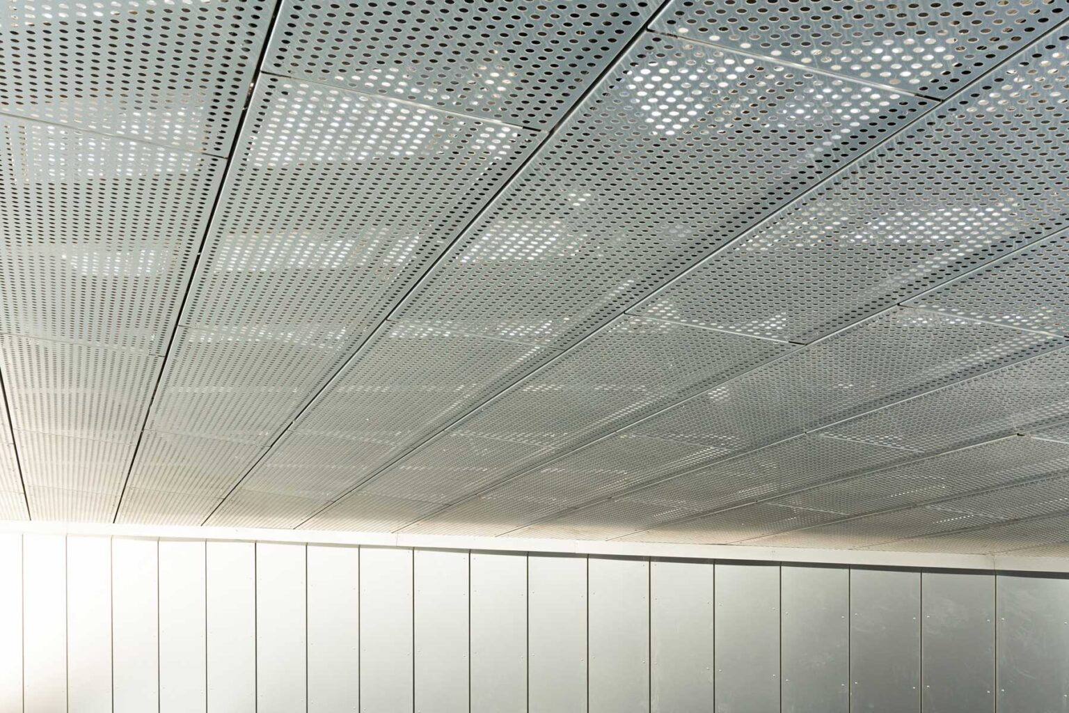Ceiling Panels - Lorin | Anodized Aluminum